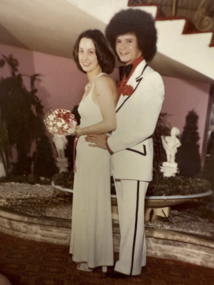 Throwing It Back To 1974 With 25 Vintage Photos | Know Your Meme