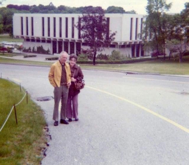 Throwing It Back To 1974 With 25 Vintage Photos | Know Your Meme