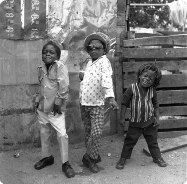 Throwing It Back To 1974 With 25 Vintage Photos | Know Your Meme