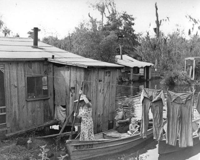 See How People Lived In The 1930s With 25 Vintage Images | Know Your Meme