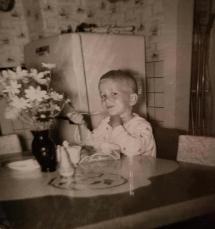 Revisit 1958 With 25 Nostalgic Photos Of Life In The Past | Know Your Meme