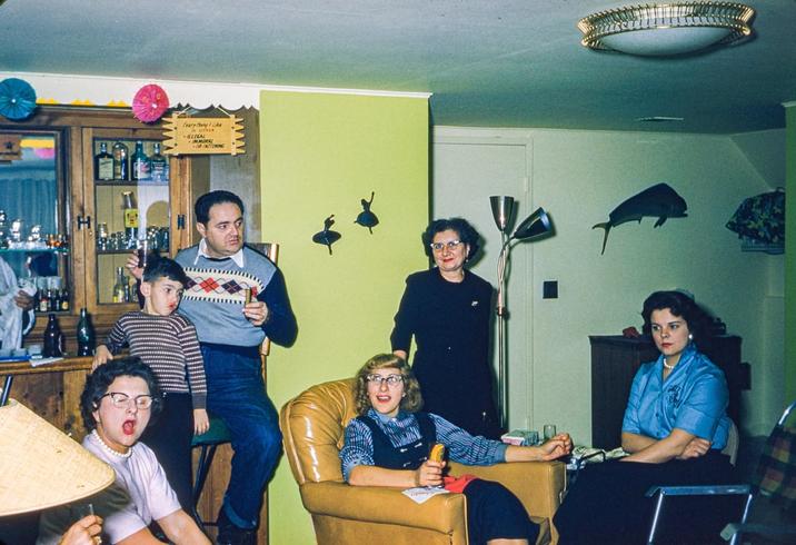 Revisit 1958 With 25 Nostalgic Photos Of Life In The Past | Know Your Meme