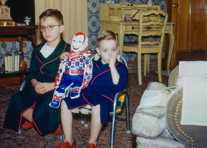 Indulge In 1950s Society With 25 Vintage Photos | Know Your Meme