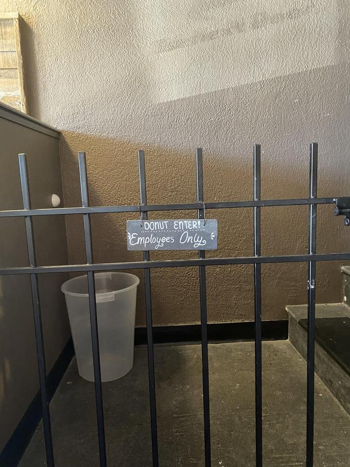 These 25 Signs And Notices Are Really Peculiar | Know Your Meme