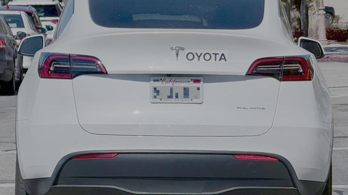 People Keeping It Real With These 24 Odd Bumper Stickers | Know Your Meme