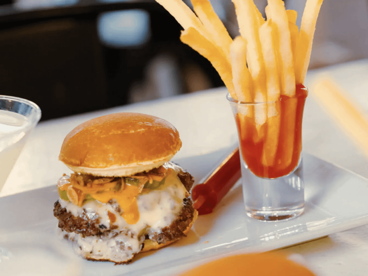 24 Examples Of Odd Plating Methods Used By Restaurants | Know Your Meme