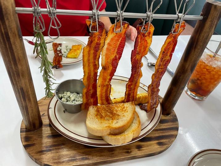 24 Examples Of Odd Plating Methods Used By Restaurants | Know Your Meme