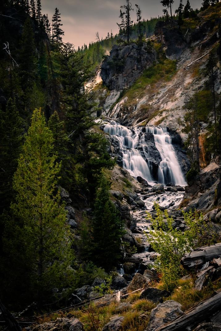 25 Beautiful Sights From National Parks Around The World | Know Your Meme