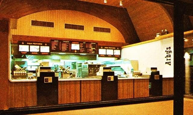25 Photos Of Fast-Food Places In The Past | Know Your Meme