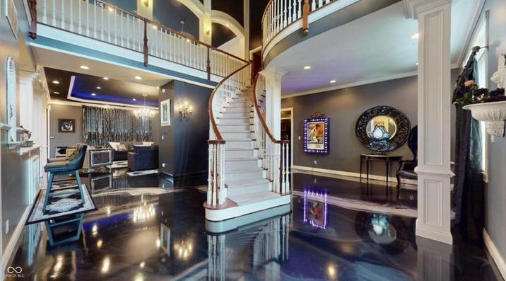 Take A Look Inside Some Of The Weirdest Homes For Sale | Know Your Meme