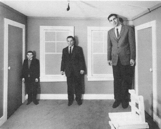 25 Vintage Images Of Illusions And Trickery | Know Your Meme