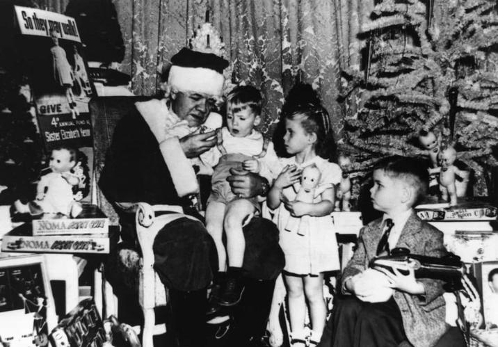 Kids visiting Babe Ruth Santa in NYC, 1947 | Know Your Meme