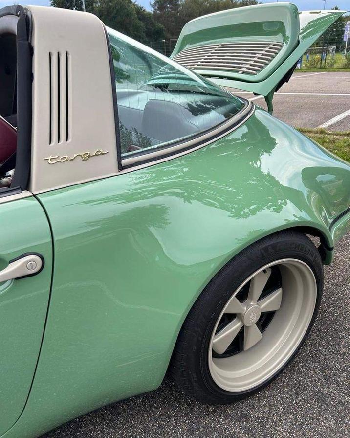 This colour | History / Nostalgia | Know Your Meme