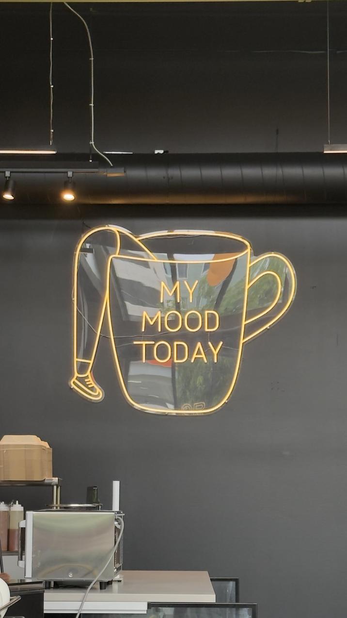 25 Hilarious Signs With Important Messages | Know Your Meme
