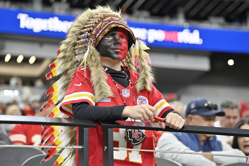 Red and Black | Deadspin Blackface Chiefs Fan Article Controversy ...