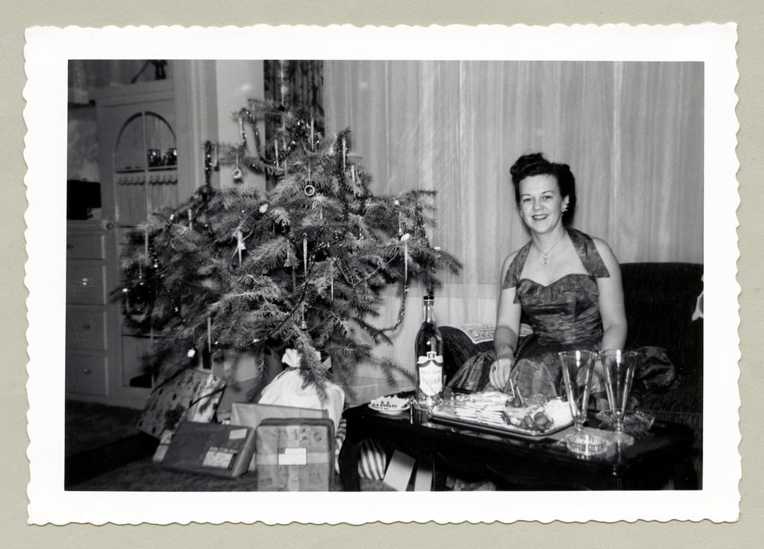A Christmas photo, 1953 | History / Nostalgia | Know Your Meme