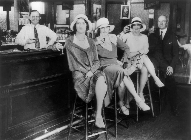 Ladies at a speakeasy, 1920s | History / Nostalgia | Know Your Meme