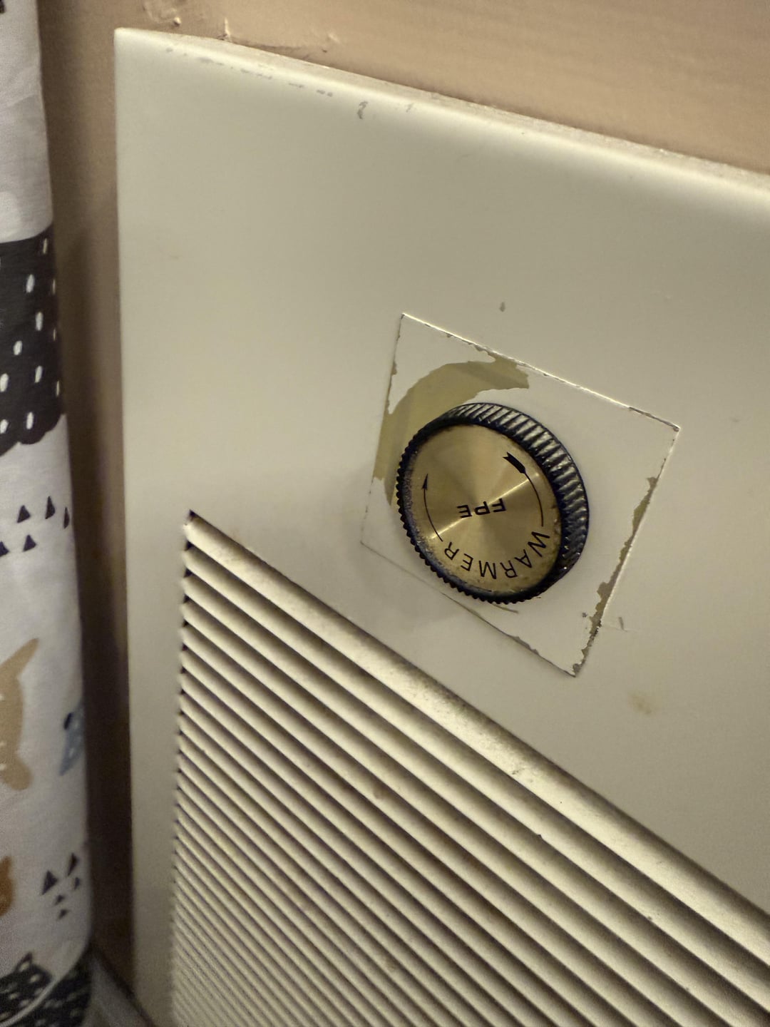 The dial on this wall heater | Know Your Meme