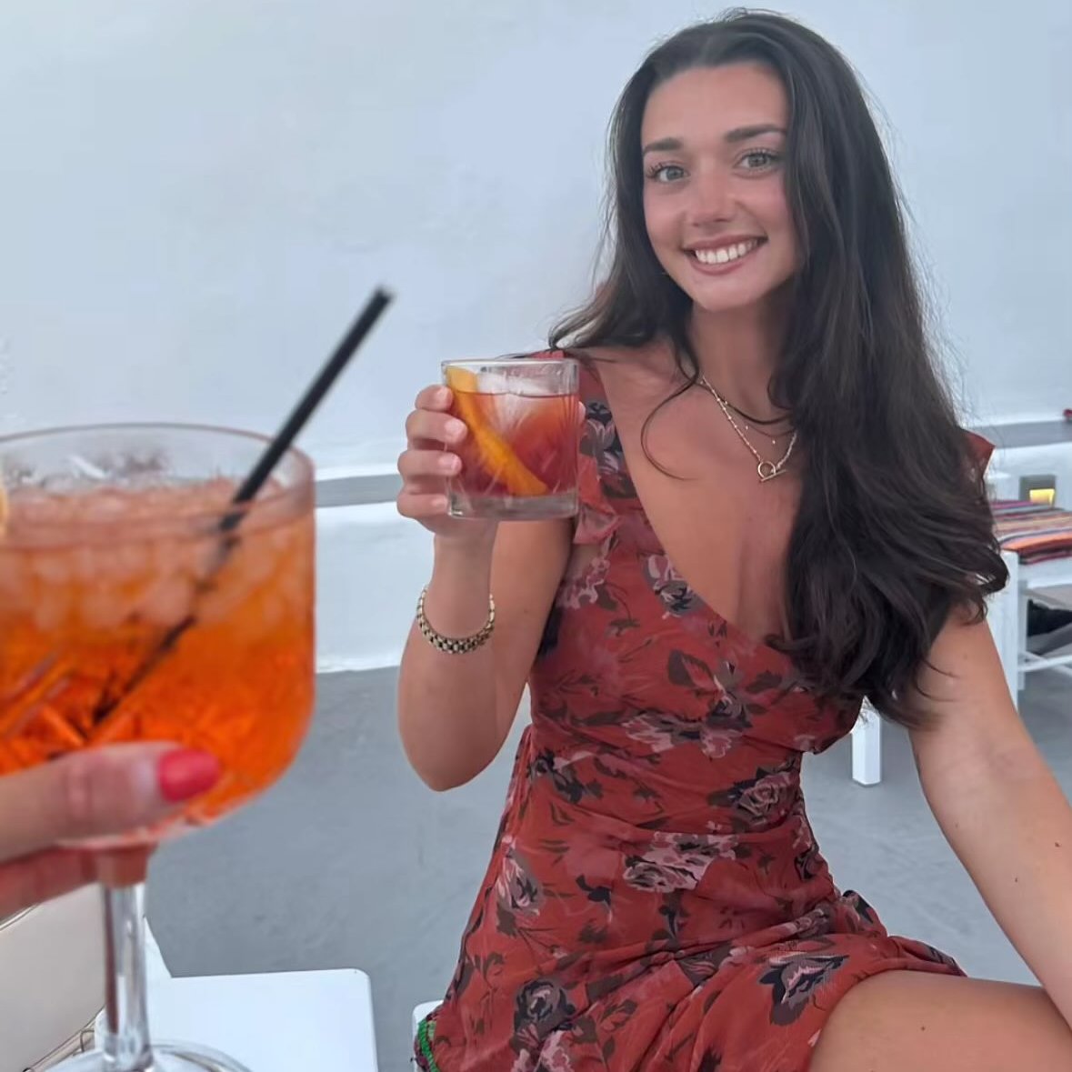 Zoe Kalotheos Cheers | Zoe Kalotheos "My GF Has A Pouch Like Pic" Post ...