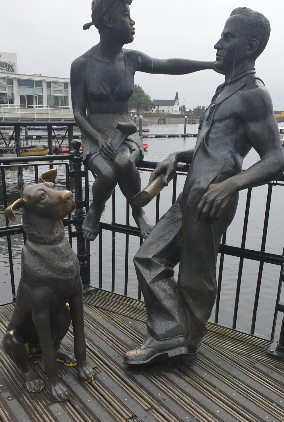These statues | Know Your Meme