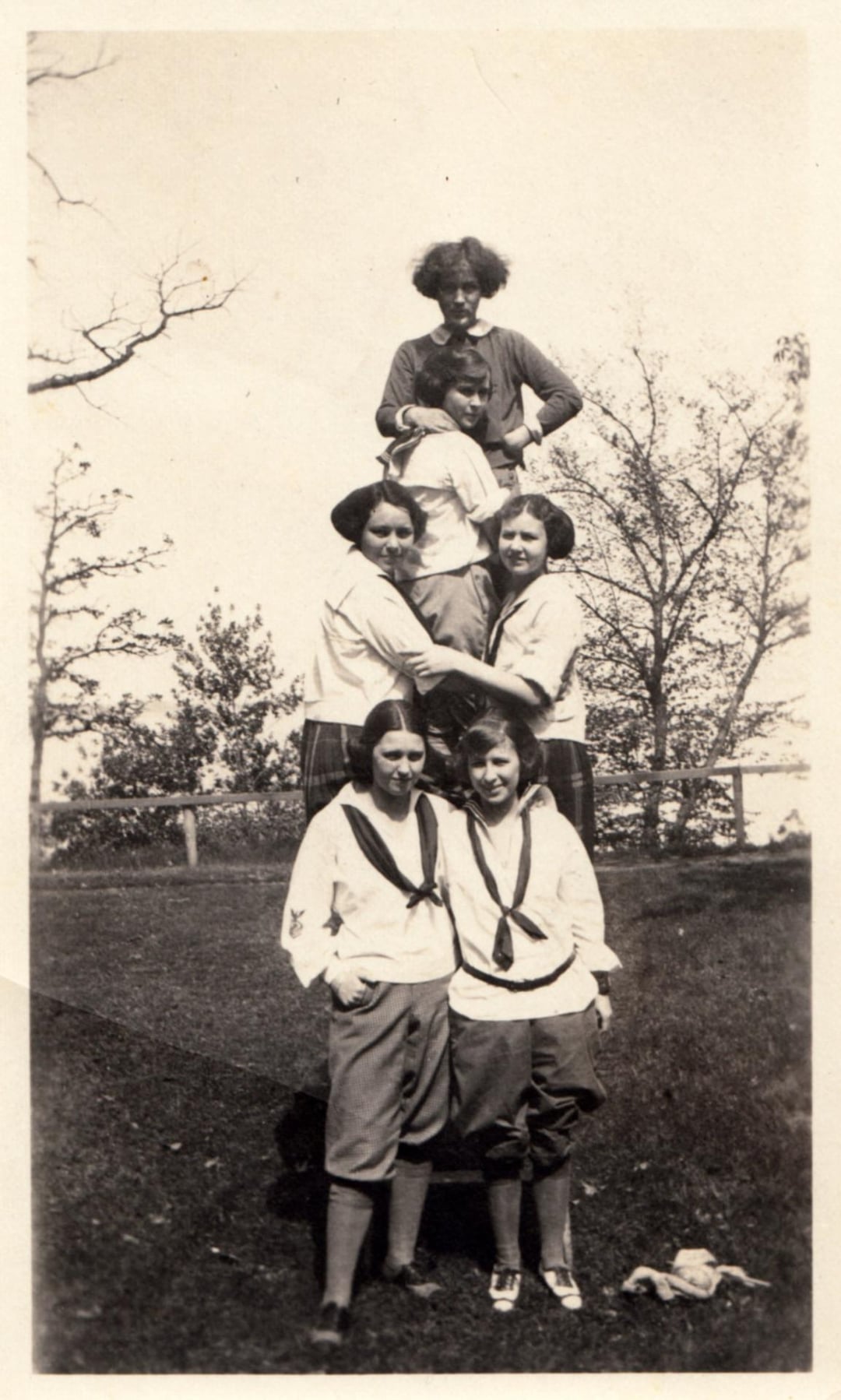 College friends in the 1920s | History / Nostalgia | Know Your Meme