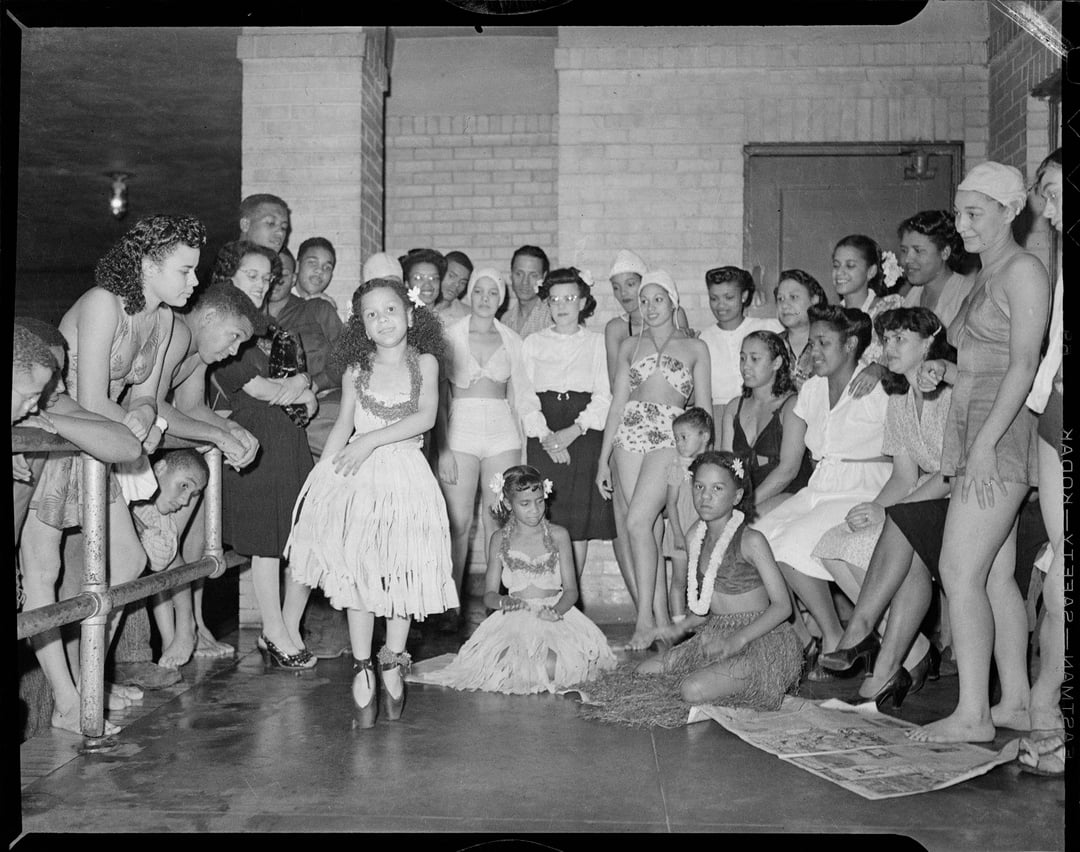 Girls dancing in Pittsburgh, 1945 | Know Your Meme