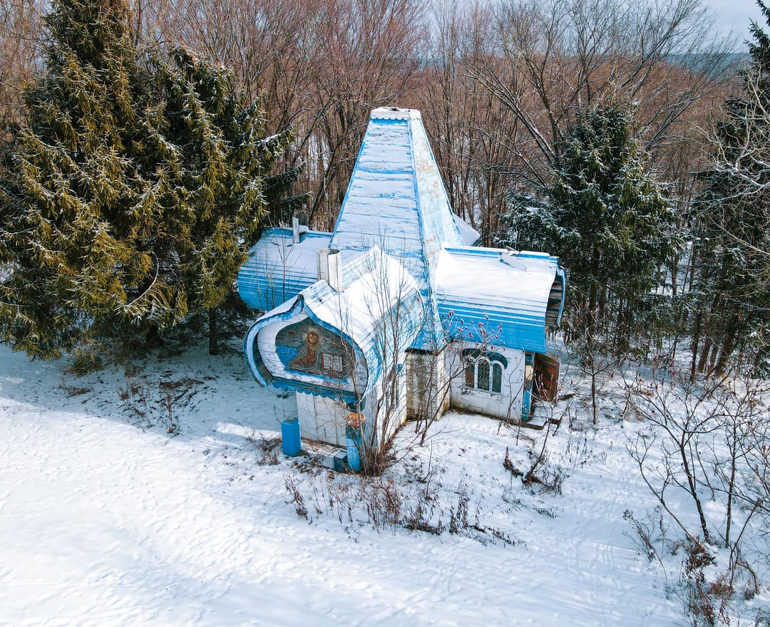 Abandoned mini church in New York | Know Your Meme