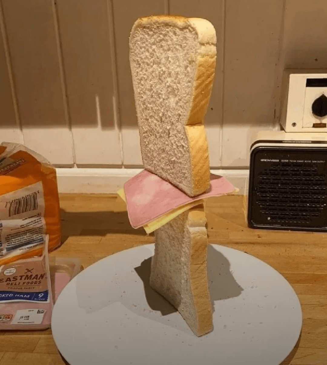 Standwich | /r/Hmmm | Know Your Meme