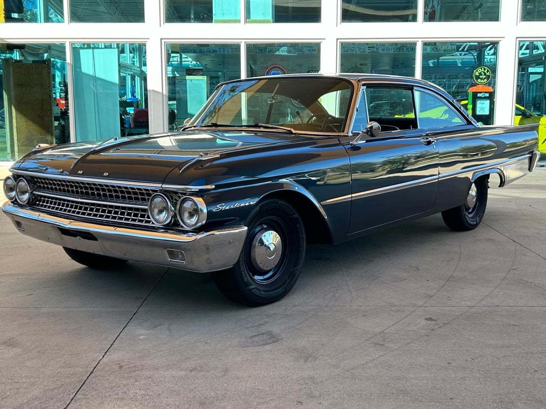 1961 Galaxie Starliner Coupe | History / Nostalgia | Know Your Meme