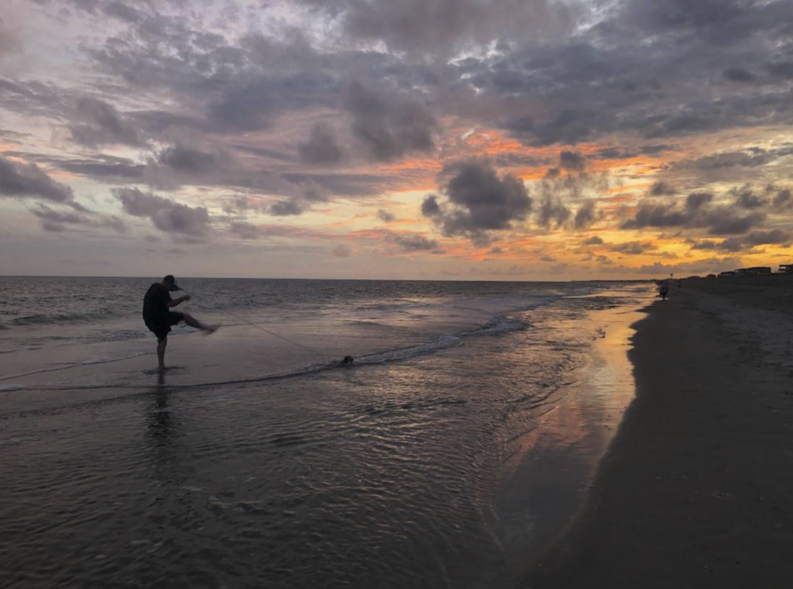 Bit by a crab | Perfectly Timed Photos | Know Your Meme