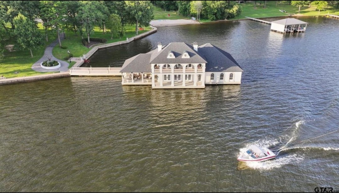 This waterfront property | Know Your Meme