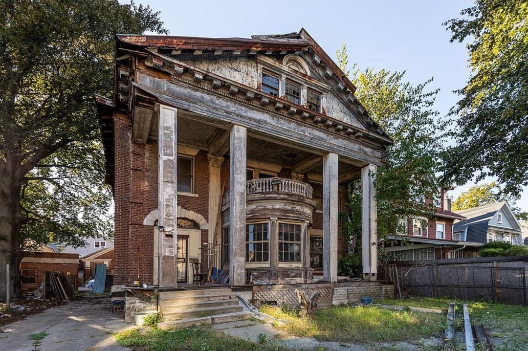 This home in Brooklyn | Know Your Meme