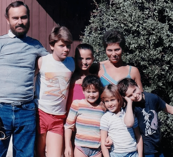 River and Joaquin Phoenix and family, 1984 | Know Your Meme